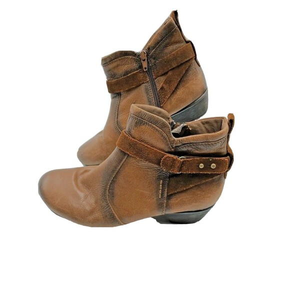 Shoes | Cobb Hill By Rockport Women Leather Booties Low Heels Ankle ...